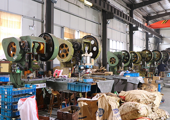 Industrial Sliding Gate Track Manufacturer - Open Electromechanical